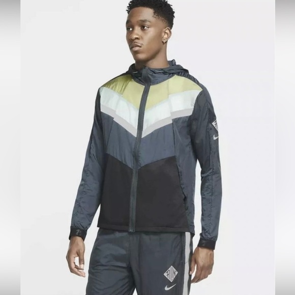 Nike | Jackets & Coats | Nike Windrunner Wild Run Mens Jacket Green ...